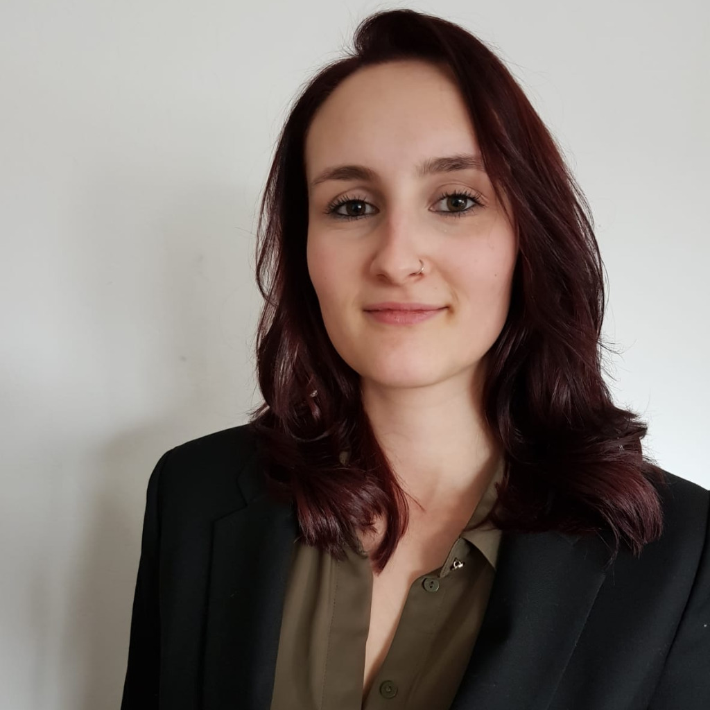 Alexandra Pajorin - Kauffrau für Büromanagement - GO! Express ...