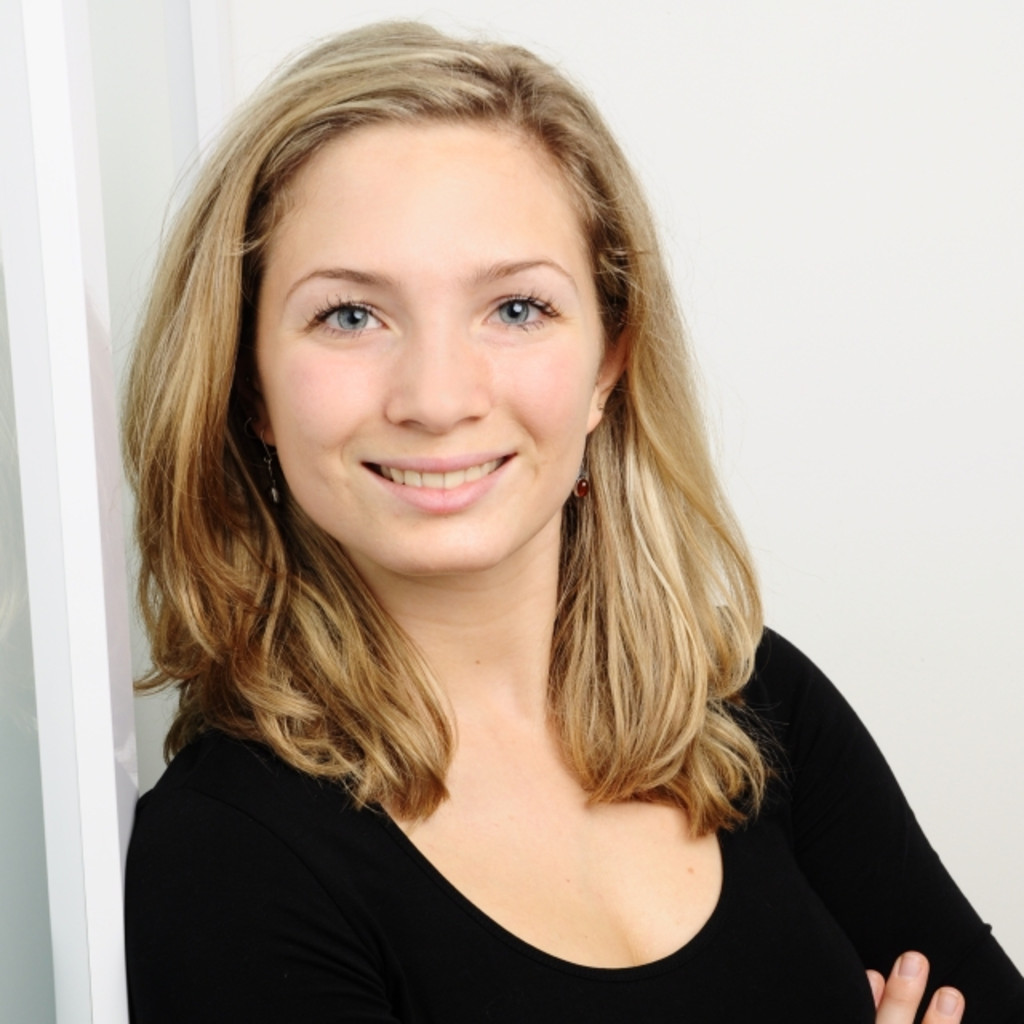 Sarah Rauch - Manager District Operations - BeNeLux - Robert Half | XING