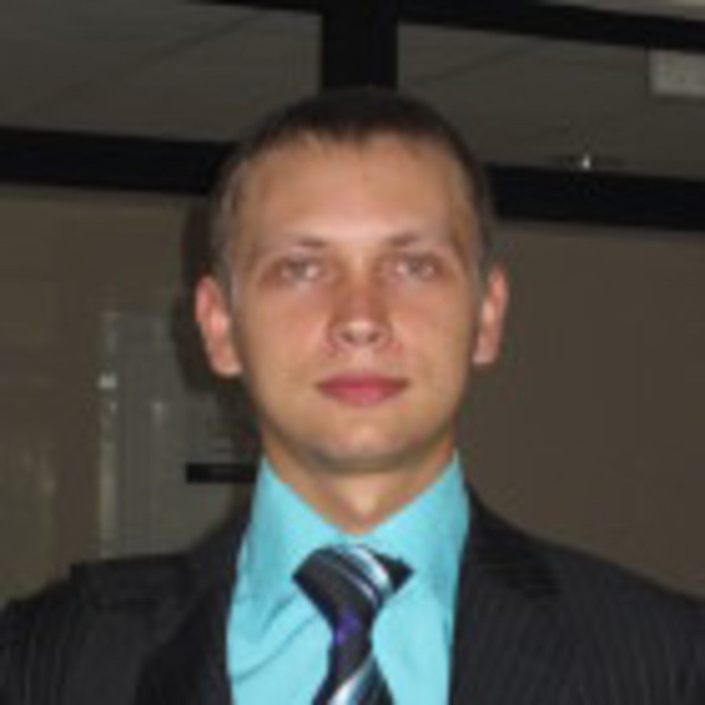 Roman Veclici - Assistant Researcher - Pedersen & Partners | XING