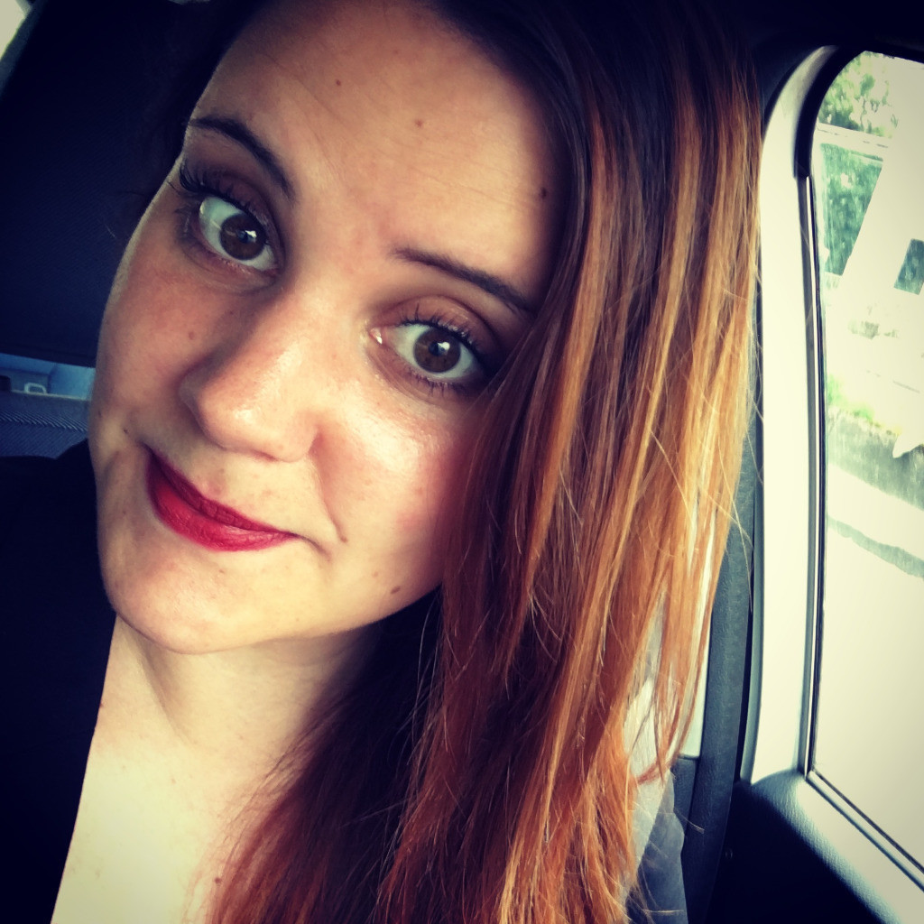 Laura Tober - Ausbilderin - Schüco International KG | XING