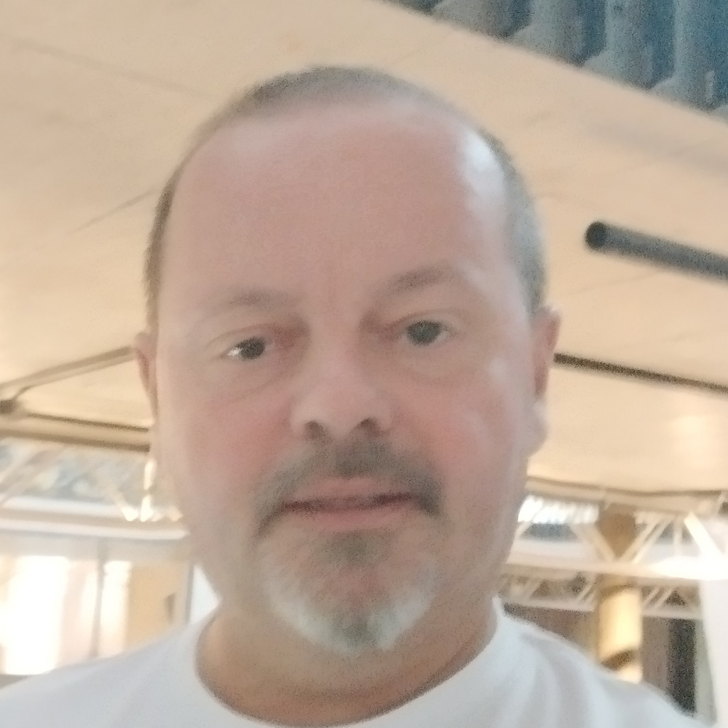 Bernd Wessely - Persönlicher Großspendenbetreuer - Gut Aiderbichl | XING