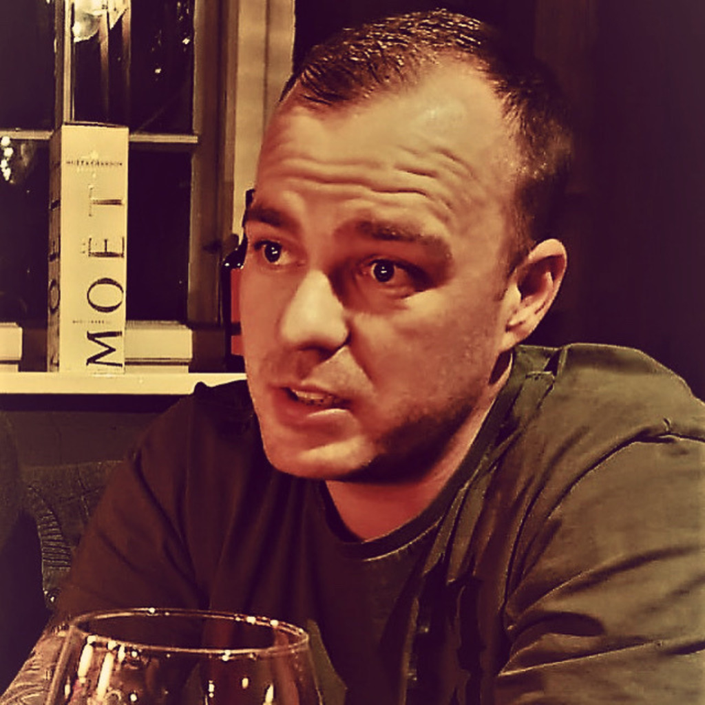 Mike Hübner - Bauleiter Garten und landschaftsbau - Hans-Otto Voß | XING