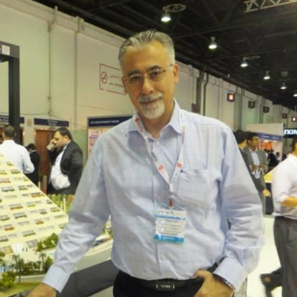 Mike Gabel - Farmer and sculptor - Export and Import | XING