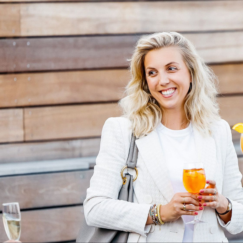 Laura Johnen - Consultant - Rochus Mummert | XING