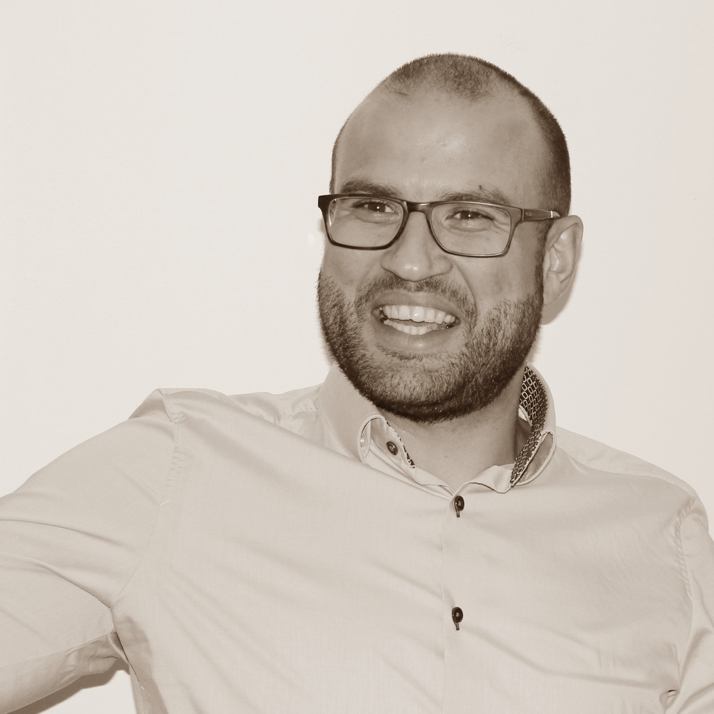 Carlos Perry - Technik & Digitalisierung | Bereichsleiter - HAKRO GmbH ...