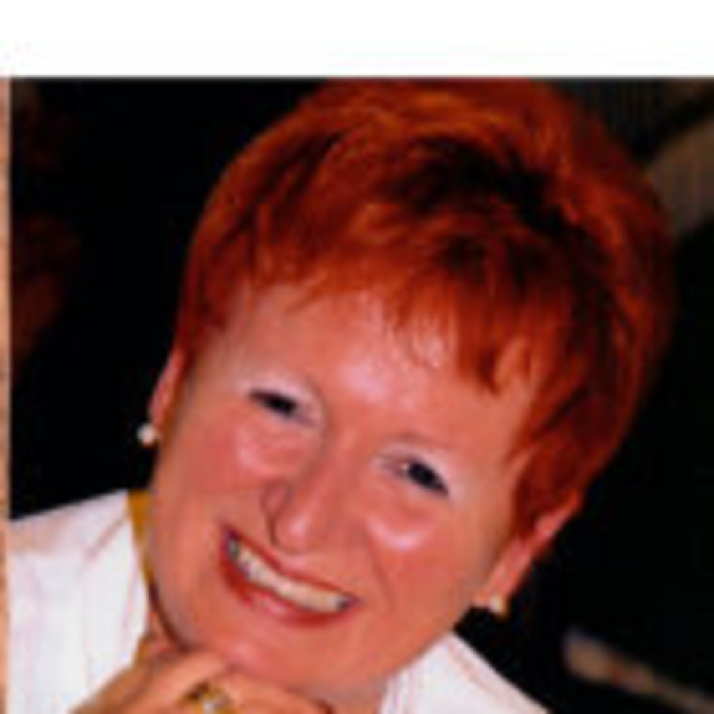 Suzanne Wolf - Marketing Director Eastern Europe - IIR Institute for ...