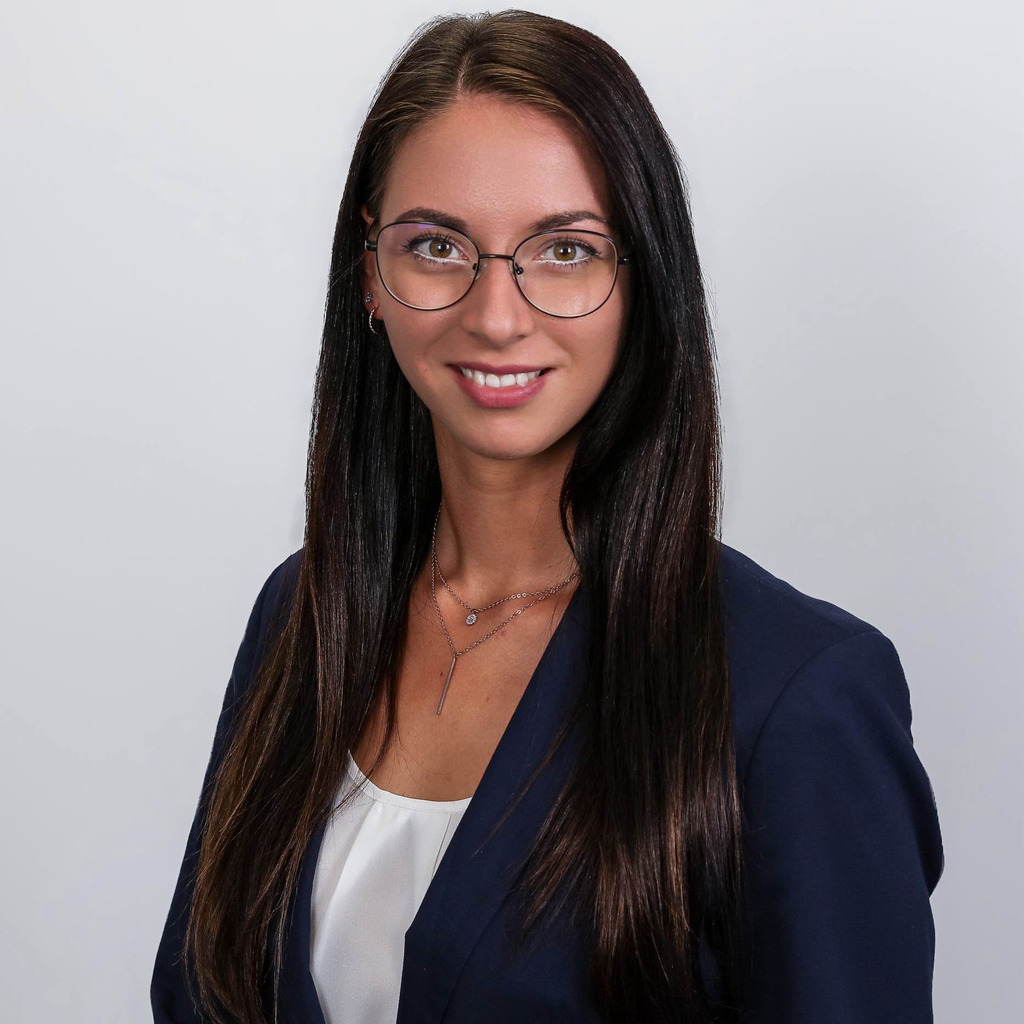 Cynthia-Lynn Hölzel - Facility Management Administrator - MULTIVAC Sepp ...