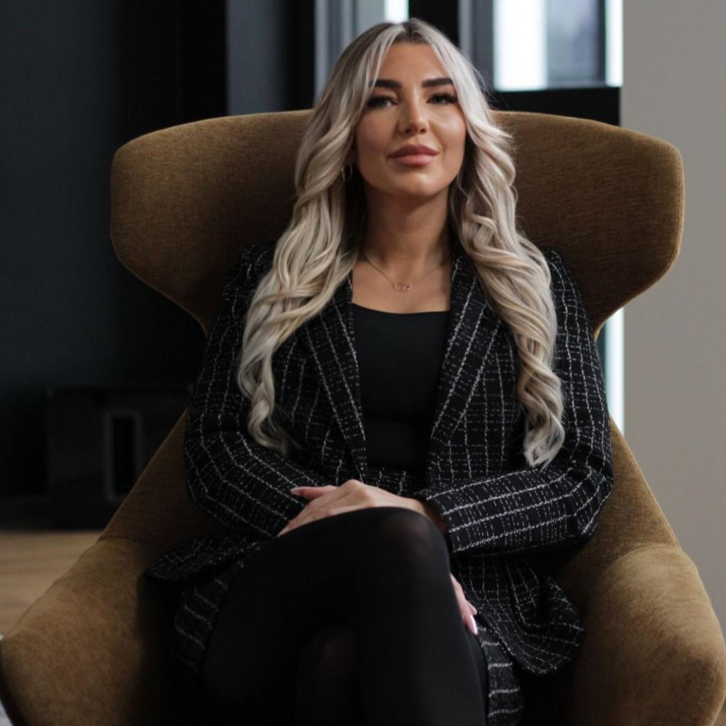 Vivian Hackenbroich - Account Managerin - amaxo GmbH | XING