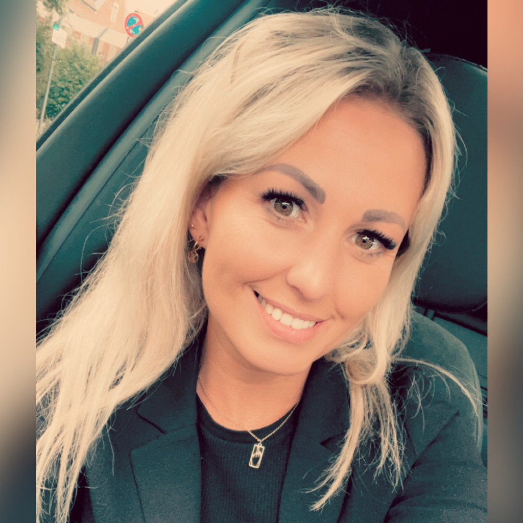 Stefanie Rakowski - Prokuristin - Autofit | XING