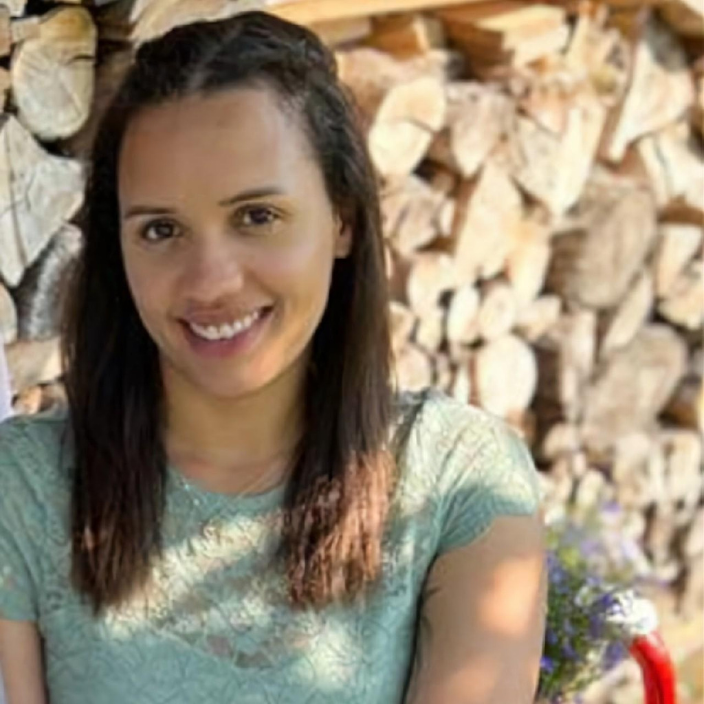 Vanessa Sweeting's Instagram, Twitter & Facebook on IDCrawl