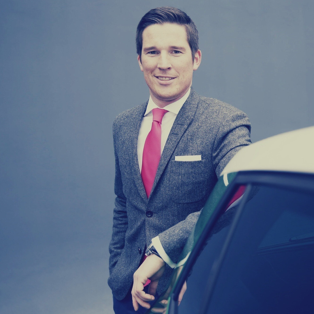 Robin Aschhoff - Director Coodination Communication - Volkswagen AG | XING