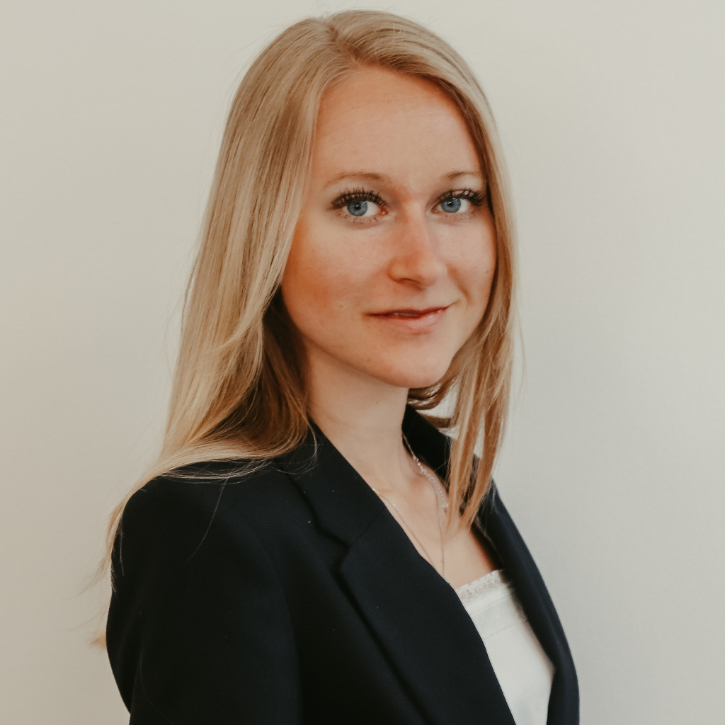 Anna Van de Sand - Assistenz Geschäftsführung - VON POLL FINANCE | XING