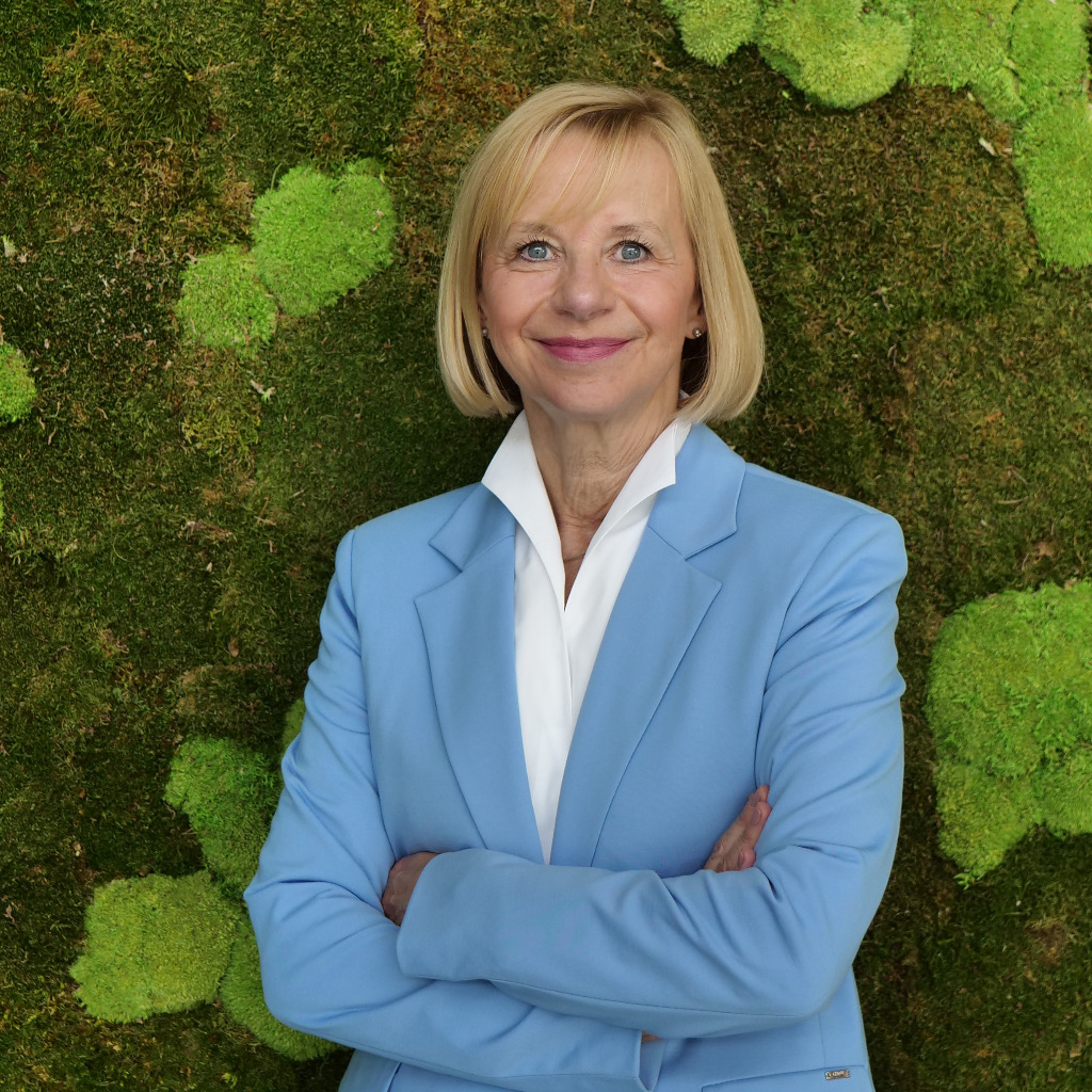 Sabine Beier - Abteilungsdirektorin Real Estate - IKB Deutsche ...