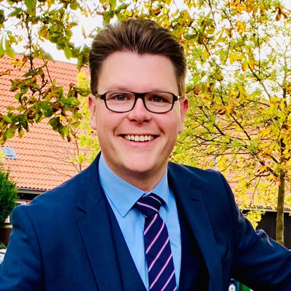 Tim-Florian Svensson - Filialleiter und Experte für Versicherungen ...