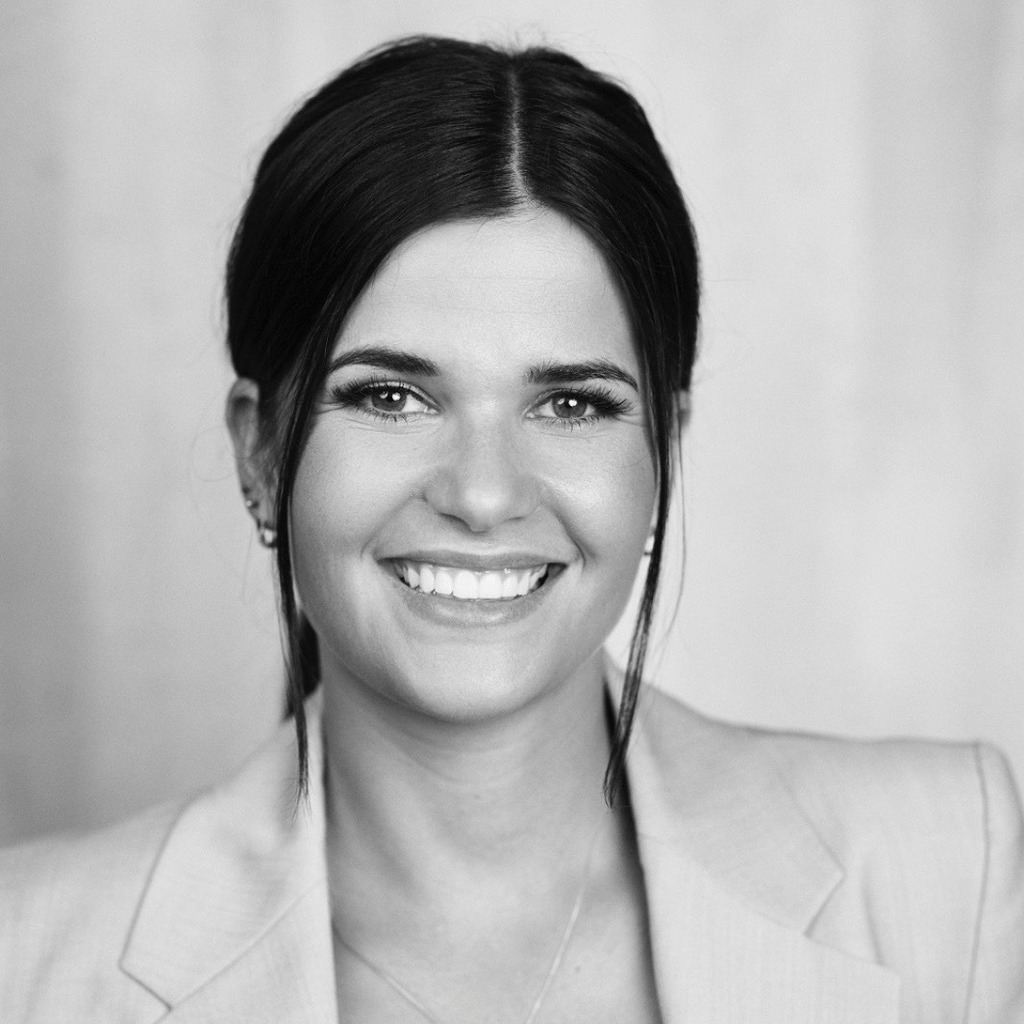 Anna Schlich - Managerin Vertriebsentwicklung - R+V Versicherung | XING