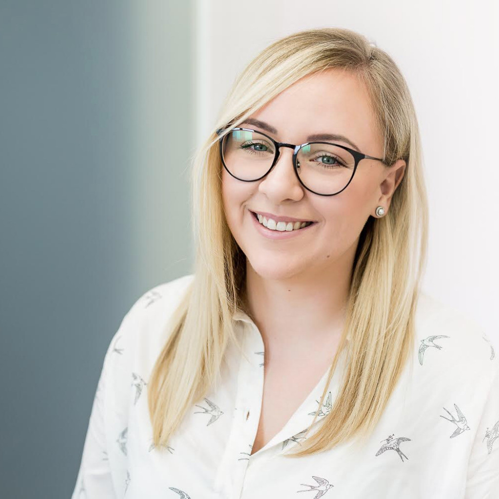 Laura Schien - Ausbildung zur Kauffrau für Marketingskommunikation ...