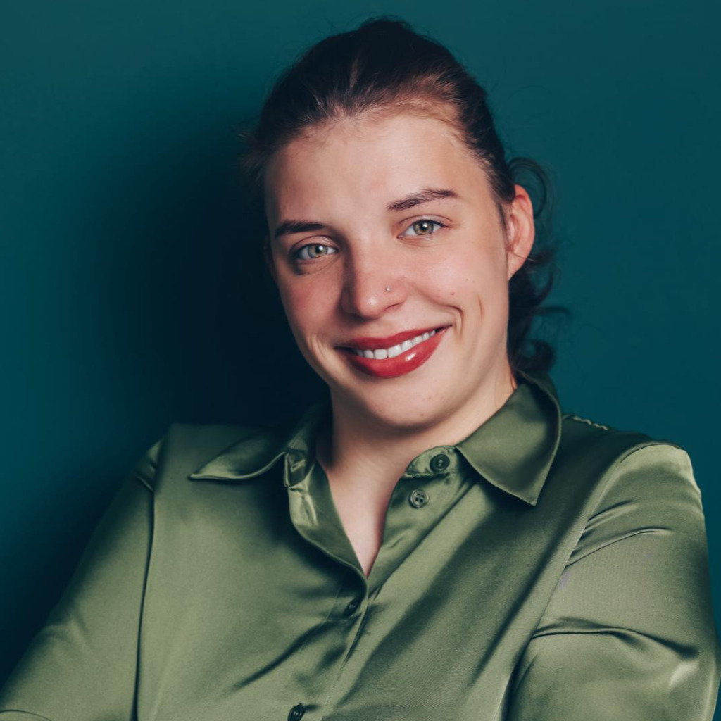 Maya Engel - Fotograf - PicturePeople GmbH | XING