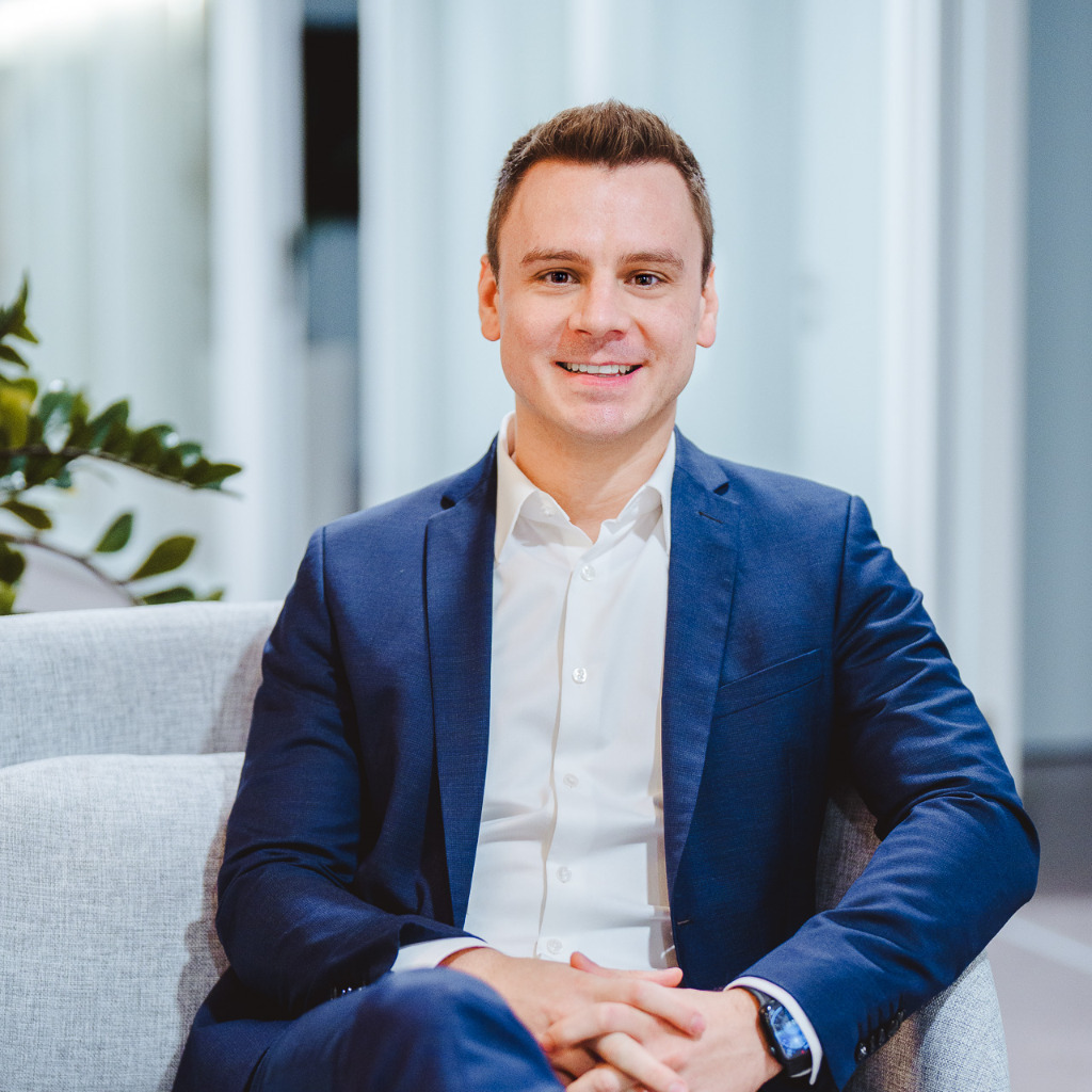 Chris Haller - Leiter Projektentwicklung - Instone Real Estate ...