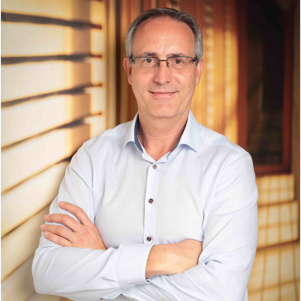 Peter Danes - General Manager - Euro Rijn Deutschland | XING