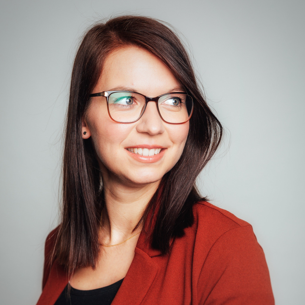 Lisa Hofmann - Marketing und Event Managerin - ProQuartier | XING