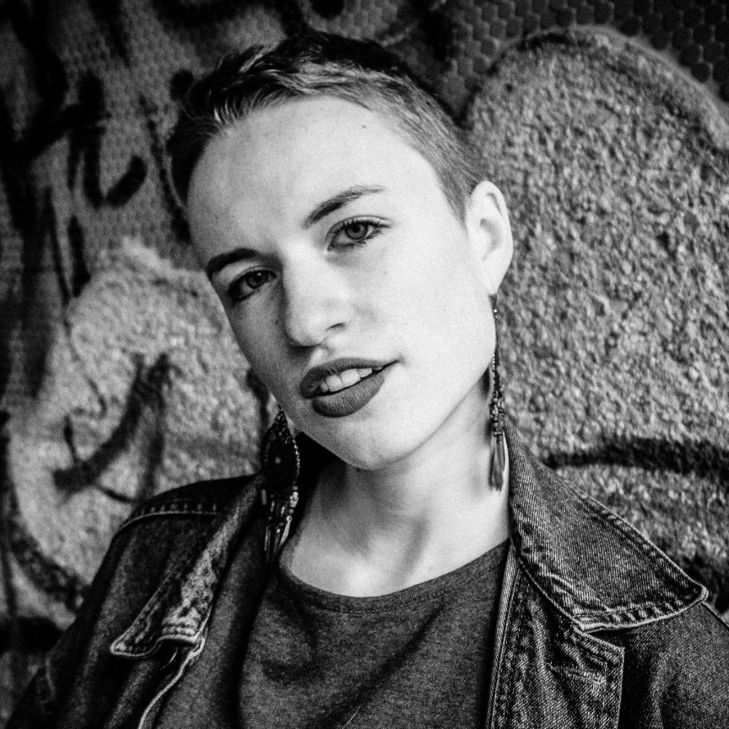 Jessica Schneller - Marketing Manager - Robert Betz Transformations ...