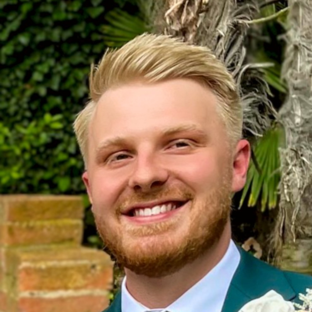 Simon Lawson's Instagram, Twitter & Facebook on IDCrawl