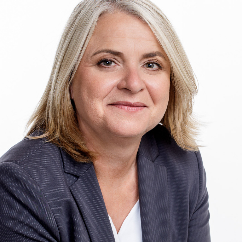 Barbara Hess's Instagram, Twitter & Facebook on IDCrawl