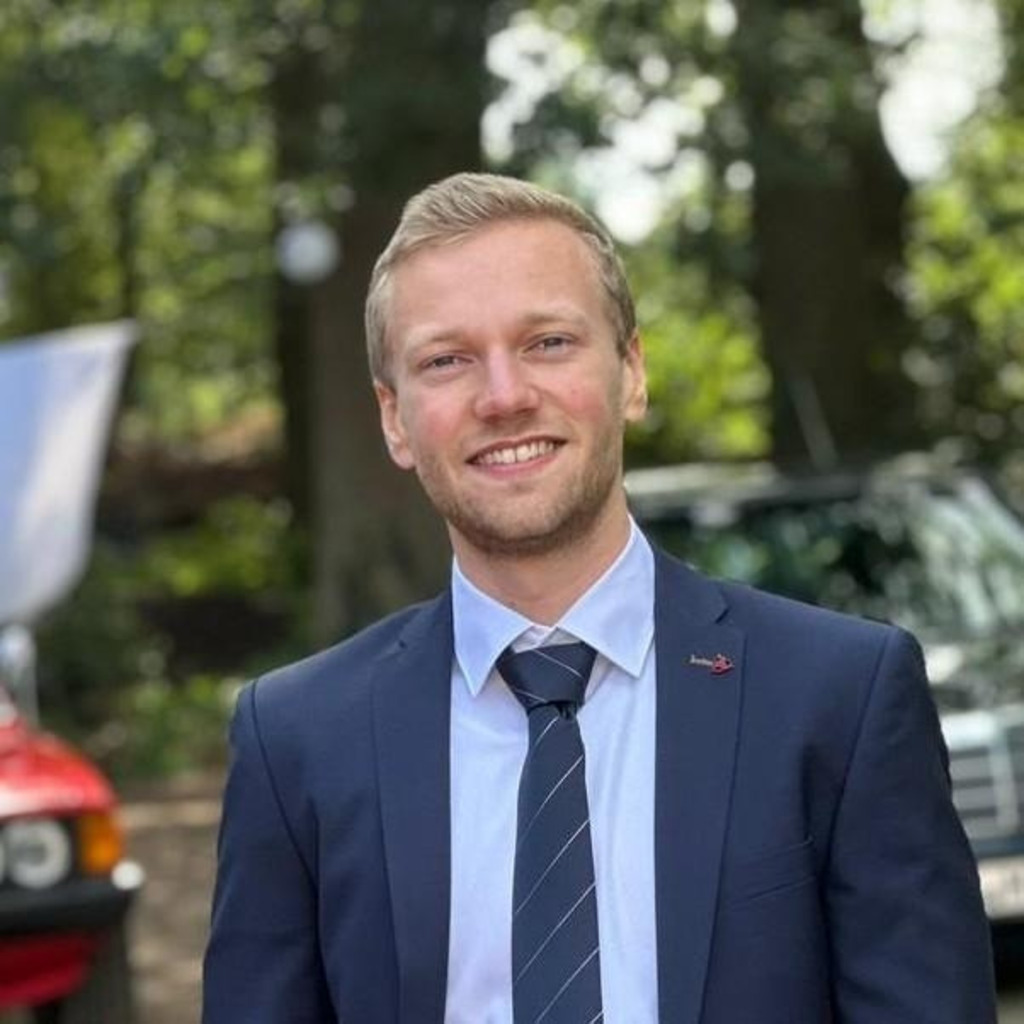 Mike Riedel - IT Specialist - PwC Deutschland | XING