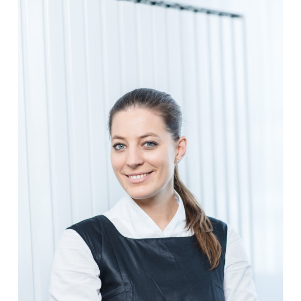 Anna Vay - Investor Relations Manager - Österreichische Post AG | XING