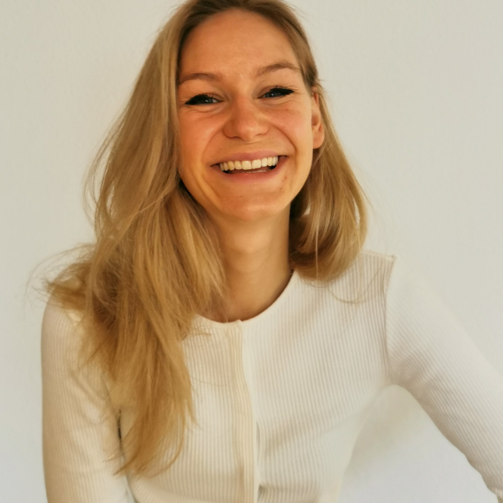 Lena Mast - Strategist - Roche in Switzerland | XING