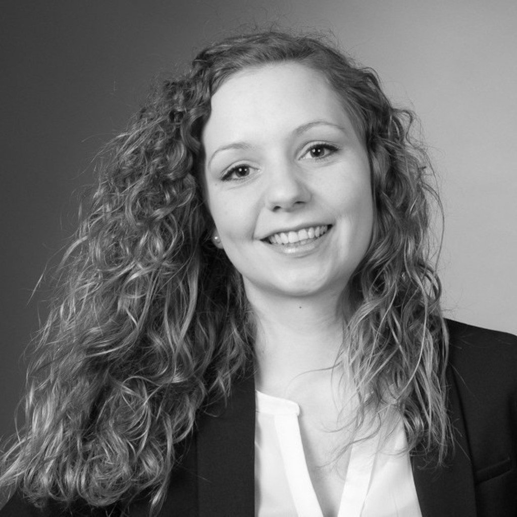 Janin Weichert - Abteilungsmanagerin Recruiting & Personalentwicklung ...