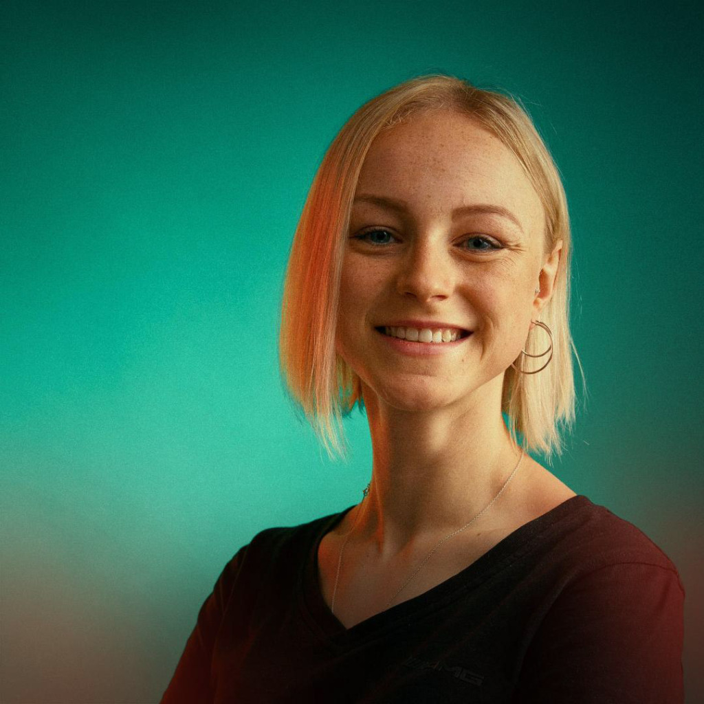 Ines Schuster - Junior Projektleiterin Change Management - Mercedes-AMG ...