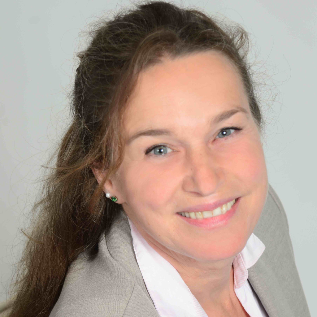 Stefanie Laux - Mitglied des Hauptamtlerteams - Notpfote Animal Rescue ...