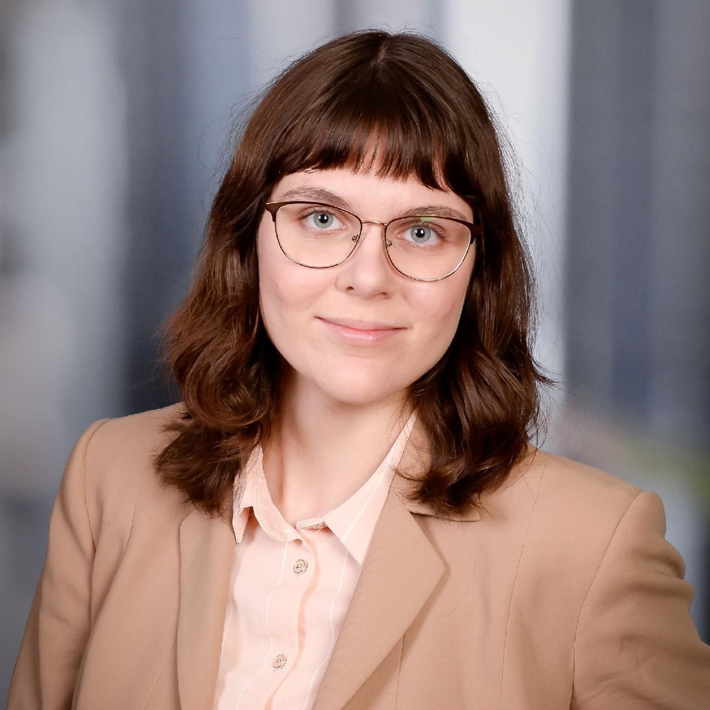 Mandy Richter - Engineer EU Supplier Management - Hanwha Q-Cells | XING