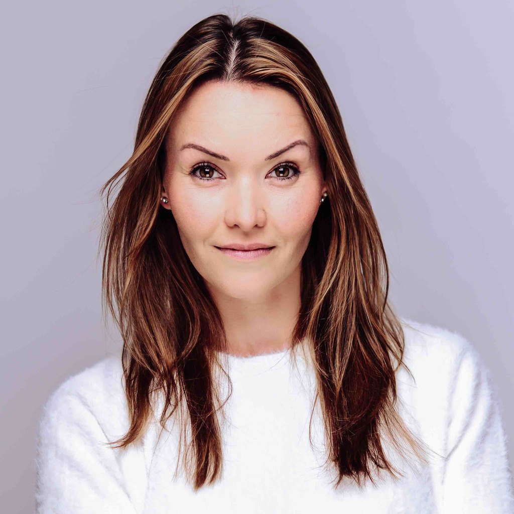 Jana Luecking - Senior Brand Manager Hydration - The Coca Cola Company ...