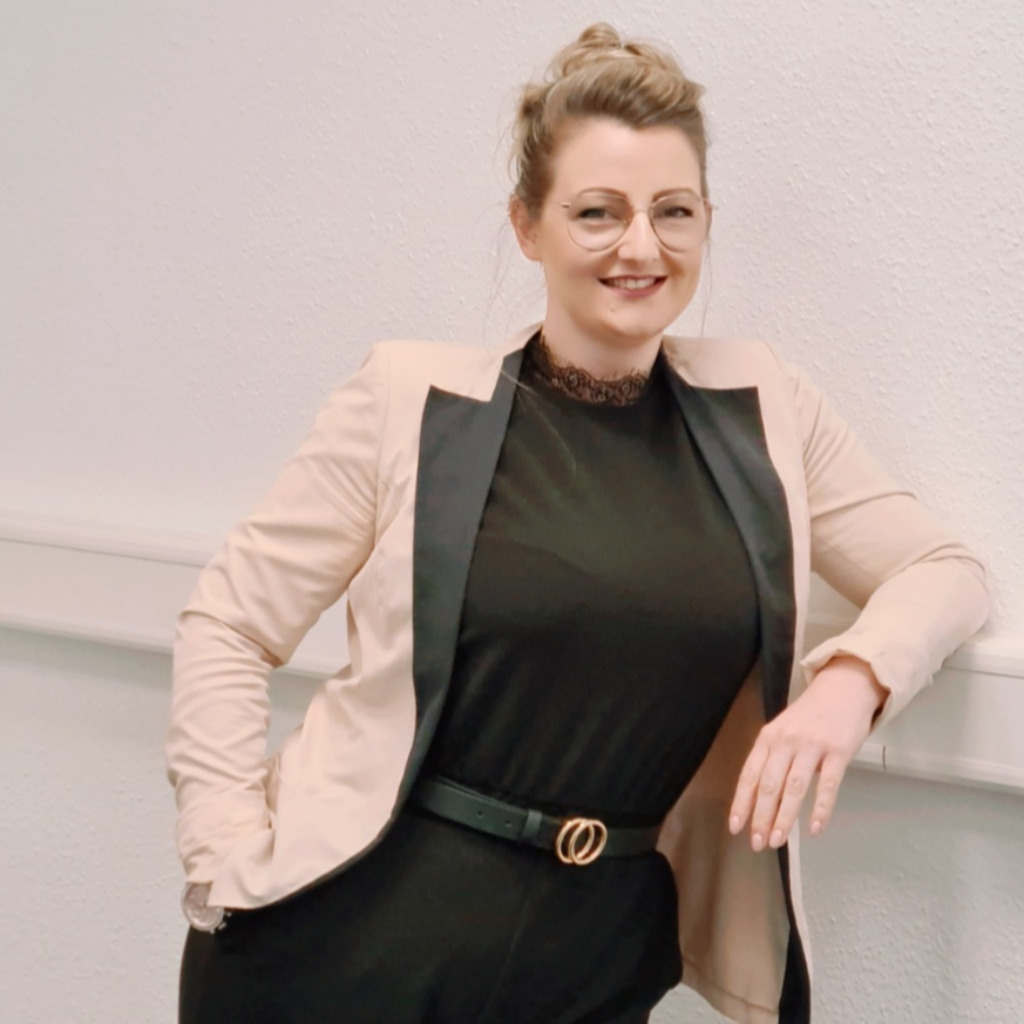 Anne-Catrin John - GRC-Beraterin - Helios Kliniken / Zentrale Dienste ...