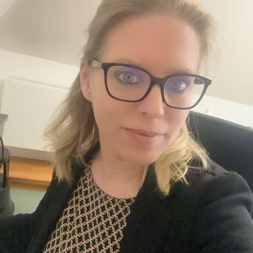 Sarah Ebel's Instagram, Twitter & Facebook on IDCrawl