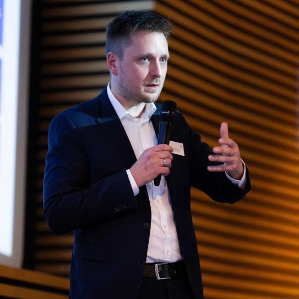 Daniel Rupprecht - Head of Sales | Aral Fleet Solutions Truck & Bus ...