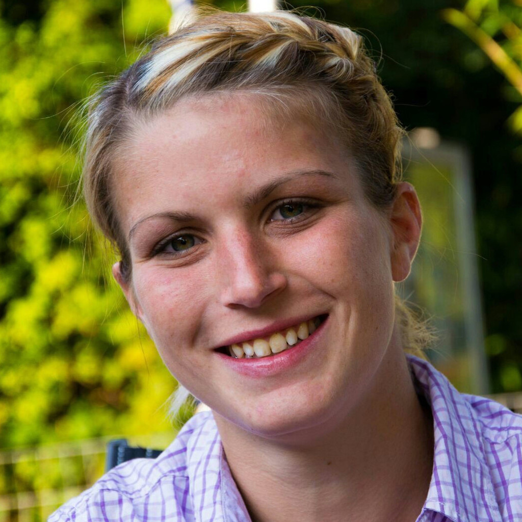 Julia Rauch's Instagram, Twitter & Facebook on IDCrawl