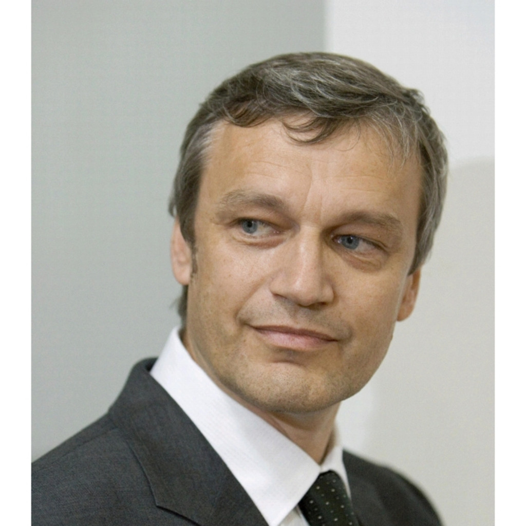 Tim Schmiel - Geschäftsführer - VM Vermögens-Management GmbH | XING