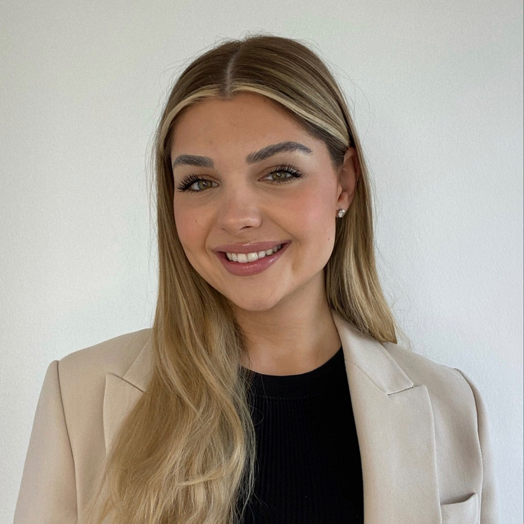 Ailina Bennühr - International Business Administration - Business and ...