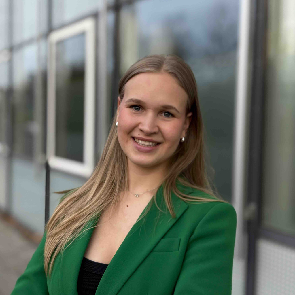 Laila Adler - Duale Studentin - Sebamed | XING