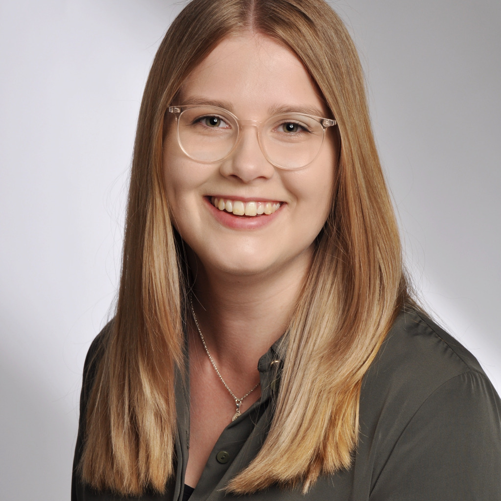 Lea Kramb - E-Commerce-Managerin / Project Lead - Genius GmbH, Limburg ...