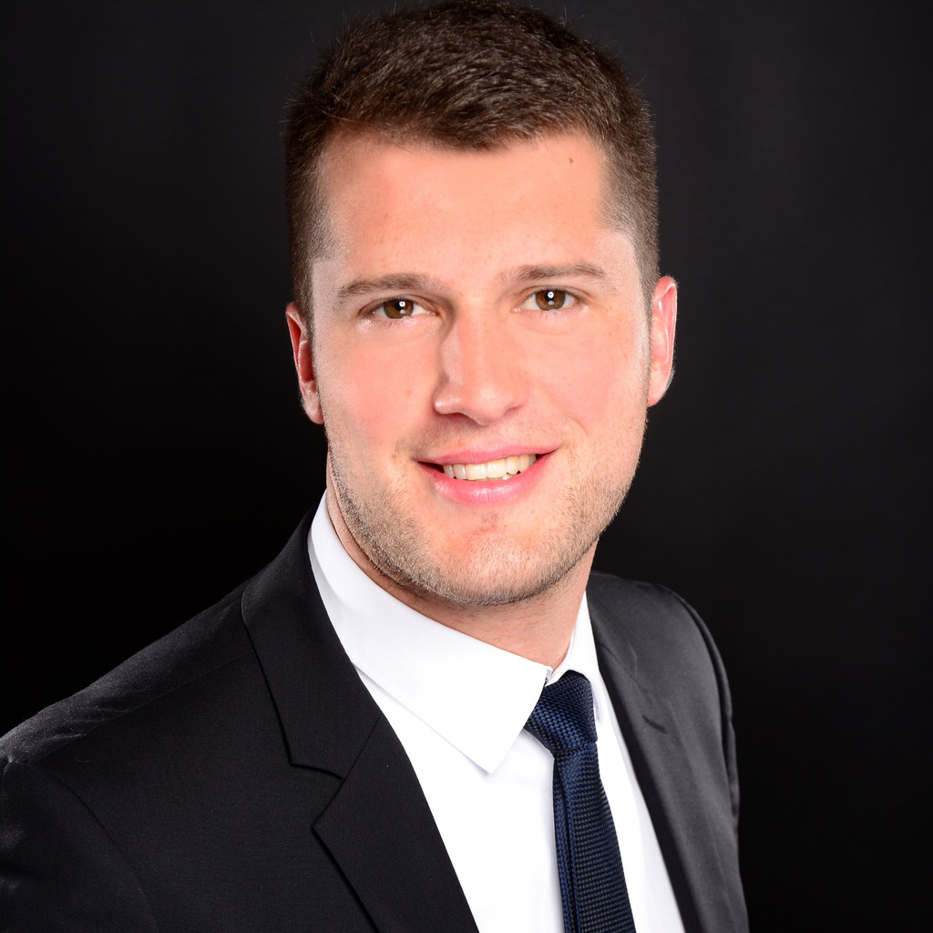 Marius Sauter - Abteilungsleitung Commercial Non-Aviation - Flughafen ...