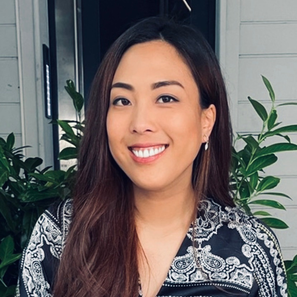 Linh Ho's Instagram, Twitter & Facebook on IDCrawl