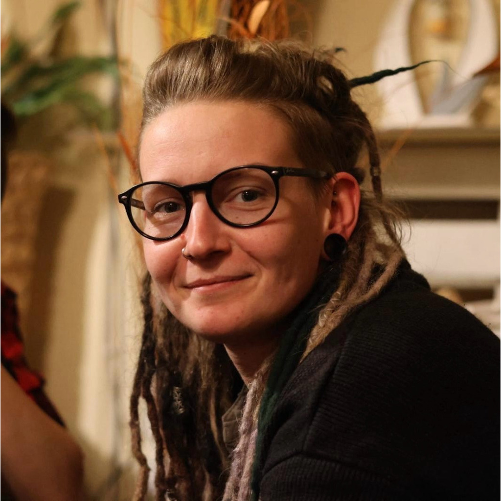 Jenny Riedel's Instagram, Twitter & Facebook on IDCrawl