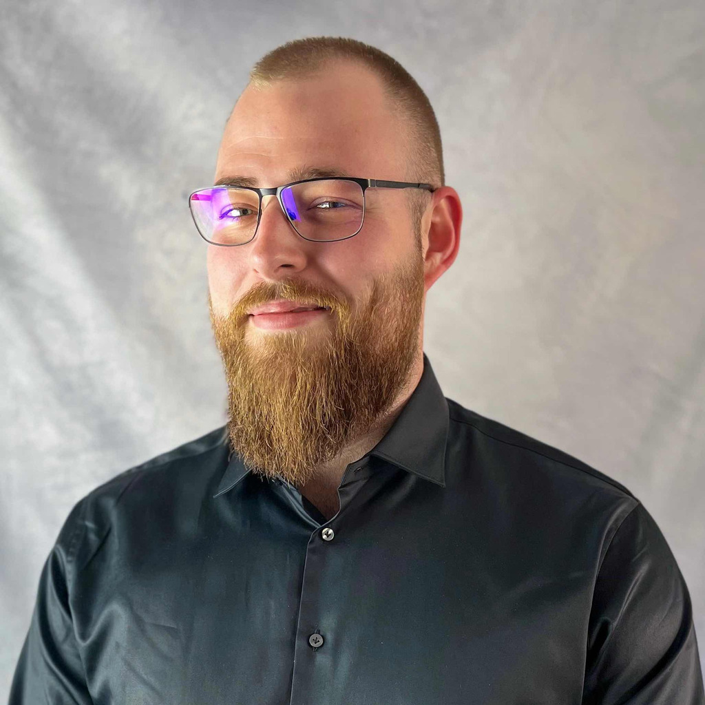 Benjamin Fischer - Head of IT Solutions - Alt FineCom Finishing ...