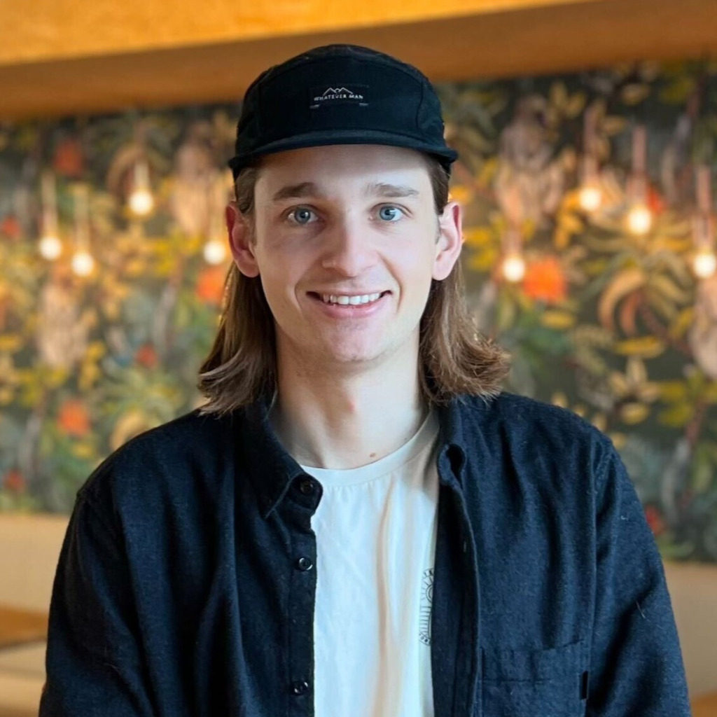 Oliver Buck's Instagram, Twitter & Facebook on IDCrawl