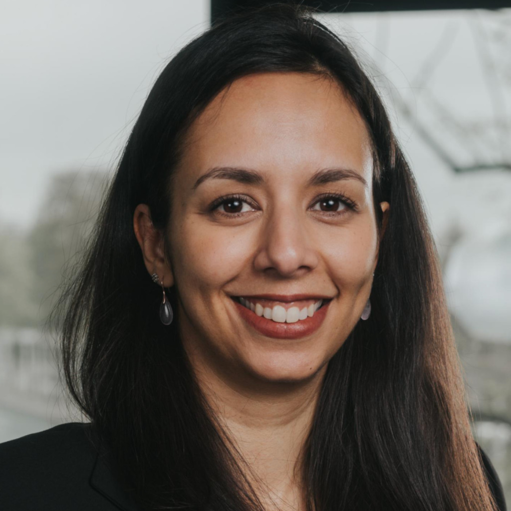 Jennifer Klaus - Allianz Senior Associate - Leiterin ...