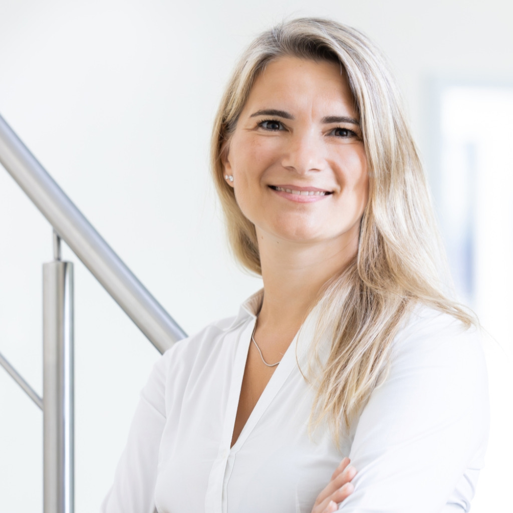 Laura Überall - Office Manager - ICIS | XING